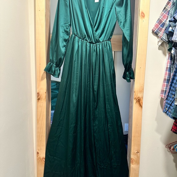 Baltic Born | Dresses | Baltic Born Emerald Green Wrap Gown With Bishop ...